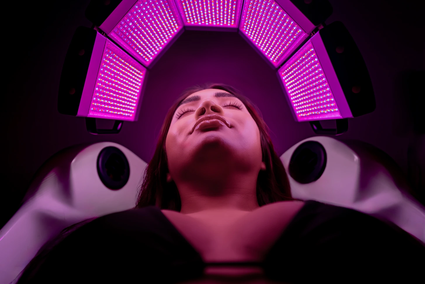Poly Red Light Therapy: Targeted Skin Rejuvenation - Glo Tanning